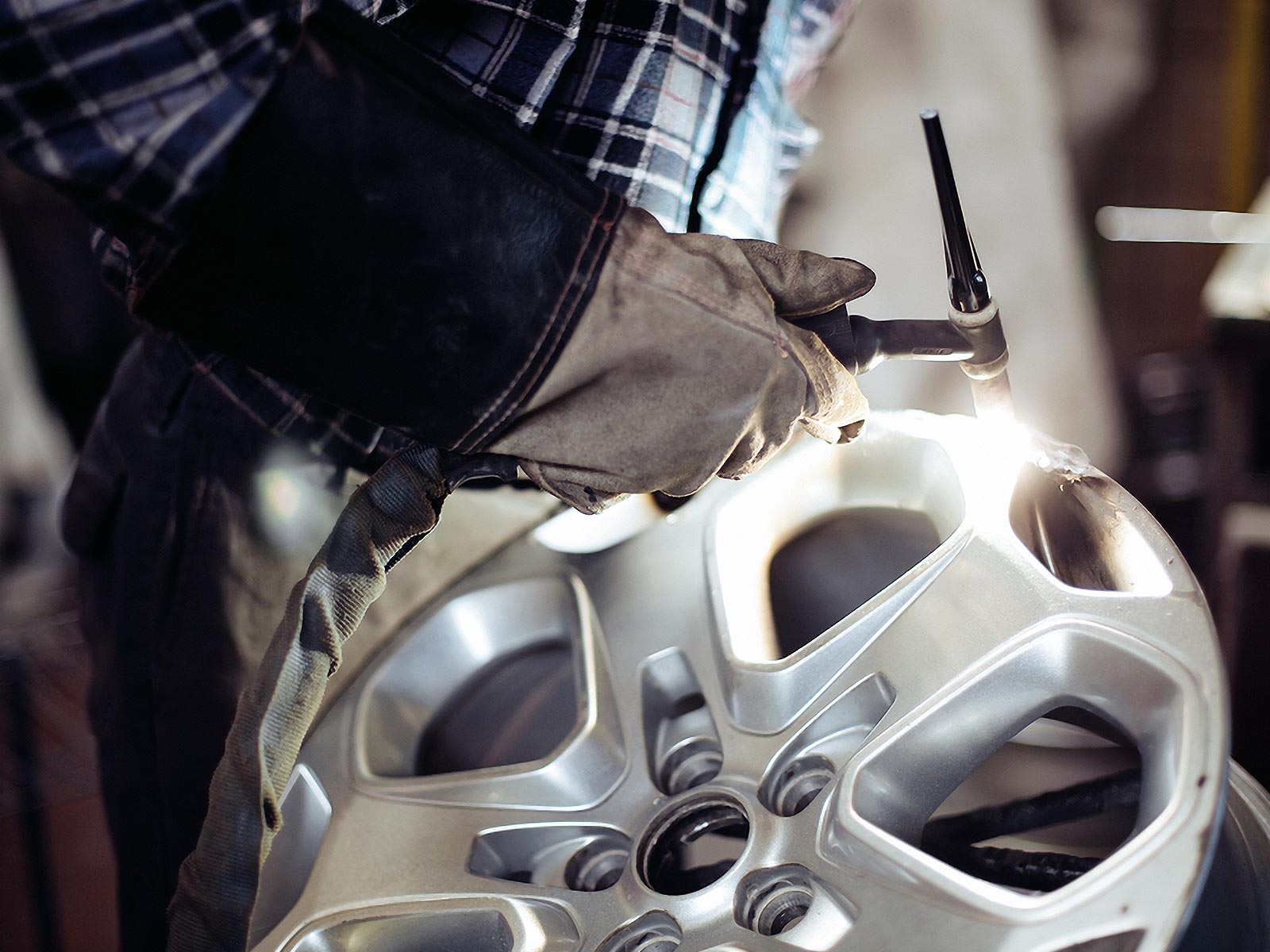 Symptoms of a Bent Rim: 5 Things to Look Out for - Guard My Ride